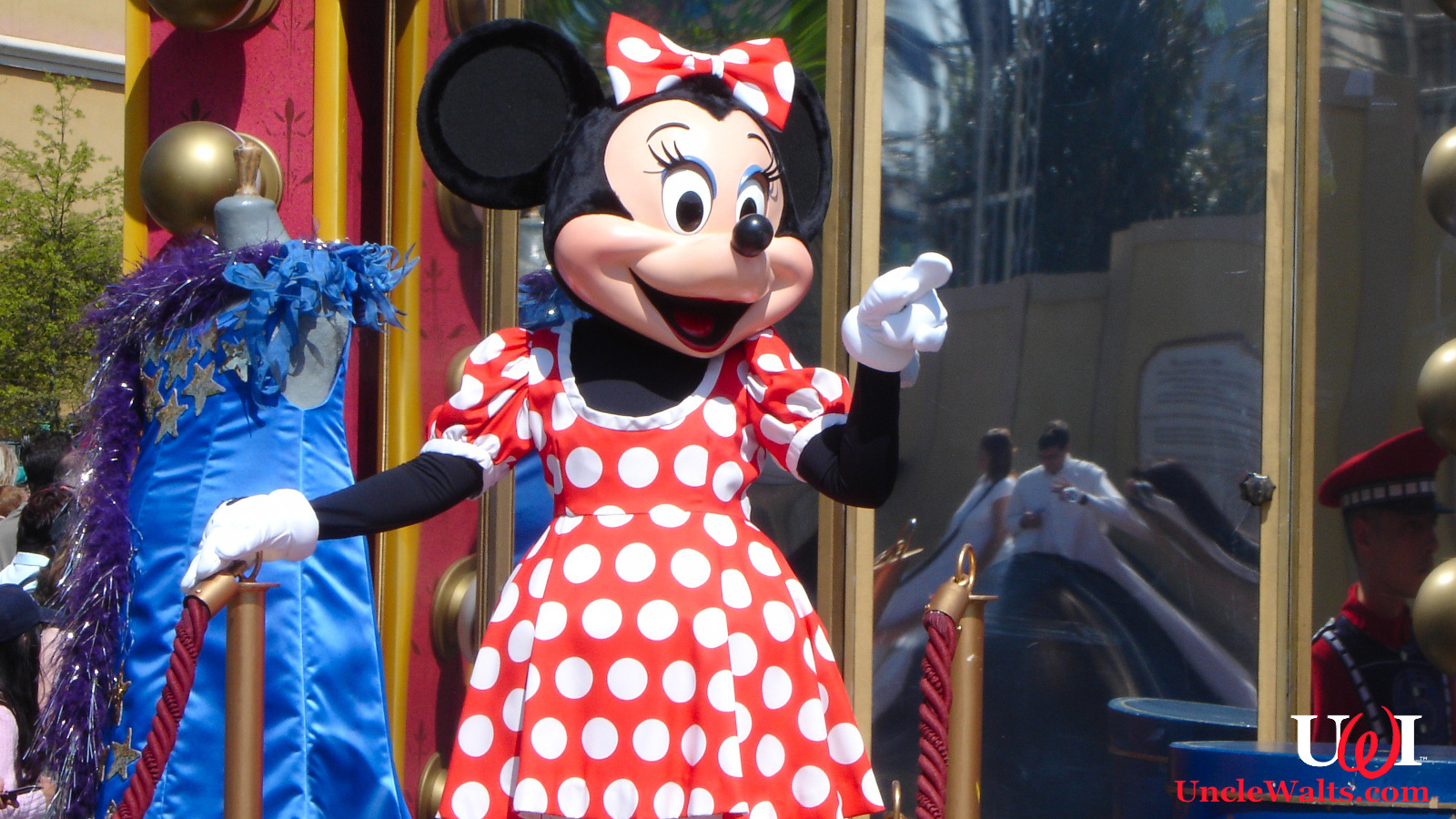 Publicity stunt? Minnie Mouse very much alive - Uncle Walt's Insider